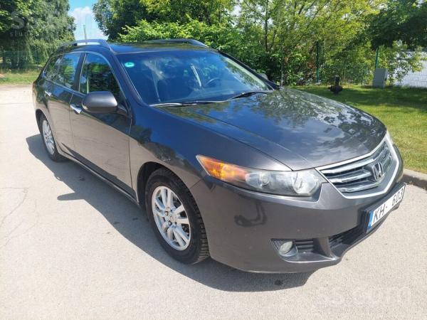 Grey Honda Accord 2008 in Riga, with an engine capacity of 2.20 L and mileage of 257 thousand km for 3150 €, photo 2 on AUTOMOTO.COM.LV