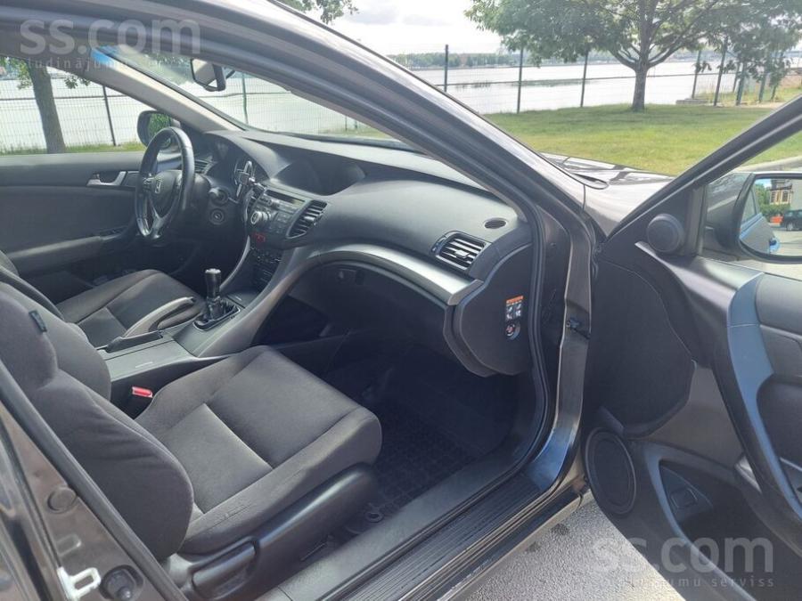 Pelēks Honda Accord 2008 Rīga, ar dzinēja tilpumu 2.20 L un nobraukumu 257 tūkst. km par 3150 €, foto 8 vietnē AUTOMOTO.COM.LV