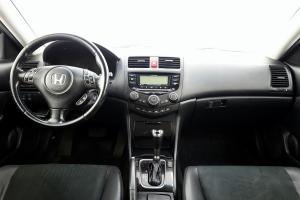 Pelēks Honda Accord 2008 Tallina, ar dzinēja tilpumu 2.00 L un nobraukumu 394 tūkst. km par 1099 €, foto 13 vietnē AUTOMOTO.COM.LV