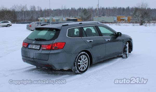 Pelēks Honda Accord 2009 Tallina, ar dzinēja tilpumu 2.20 L un nobraukumu 298 tūkst. km par 3590 €, foto 3 vietnē AUTOMOTO.COM.LV