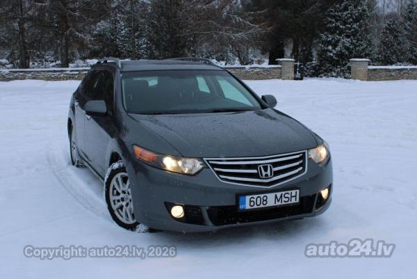 Grey Honda Accord 2009 in Tallinn, with an engine capacity of 2.20 L and mileage of 298 thousand km for 3590 €, photo 2 on AUTOMOTO.COM.LV