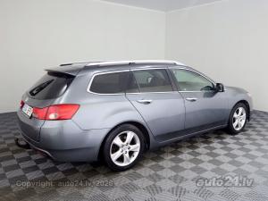 Grey Honda Accord 2009 in Tallinn, with an engine capacity of 2.20 L and mileage of 269 thousand km for 1999 €, photo 4 on AUTOMOTO.COM.LV
