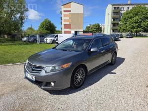 Grey Honda Accord 2009 in Ventspils, with an engine capacity of 2.20 L and mileage of 349 thousand km for 2590 €, photo  on AUTOMOTO.COM.LV
