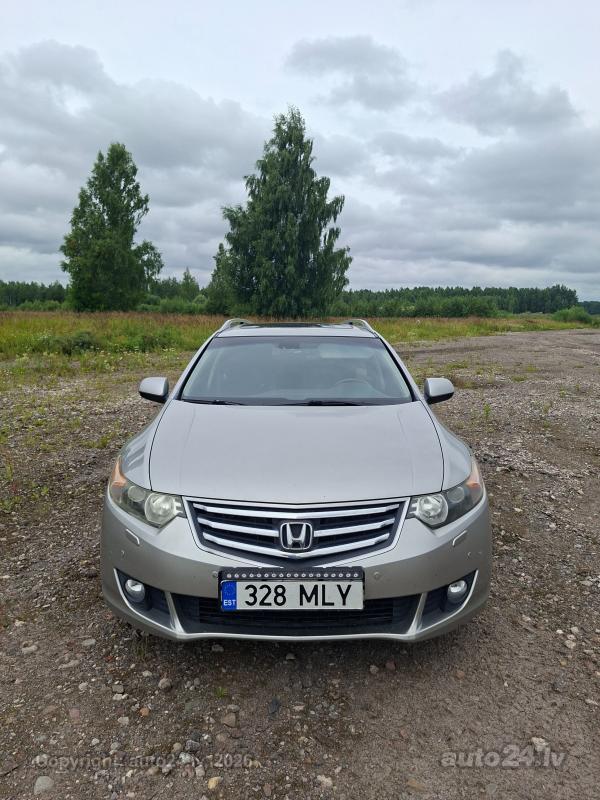 Grey Honda Accord 2009 in Tallinn, with an engine capacity of 2.40 L and mileage of 233 thousand km for 6290 €, photo 1 on AUTOMOTO.COM.LV