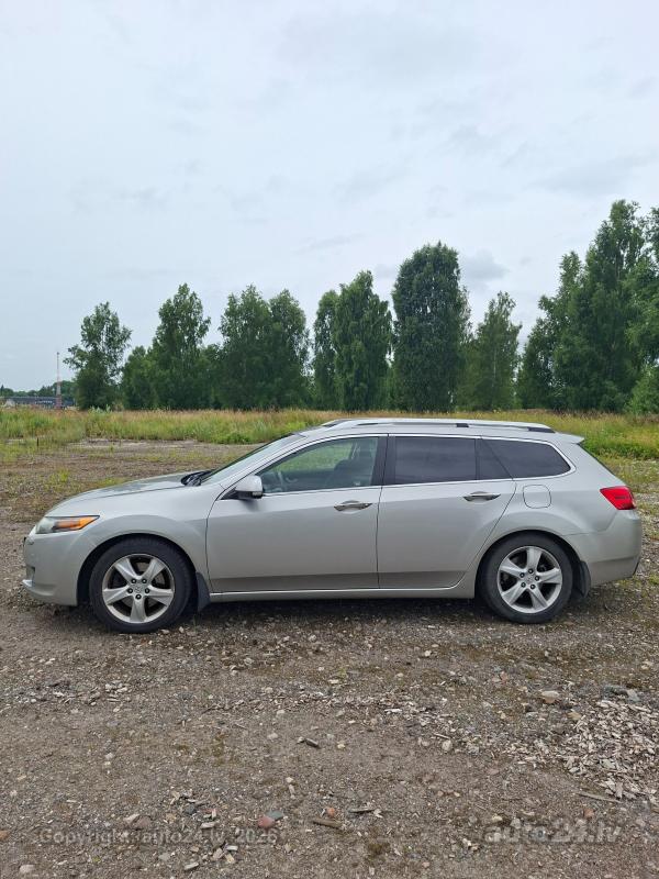 Grey Honda Accord 2009 in Tallinn, with an engine capacity of 2.40 L and mileage of 233 thousand km for 6290 €, photo 3 on AUTOMOTO.COM.LV