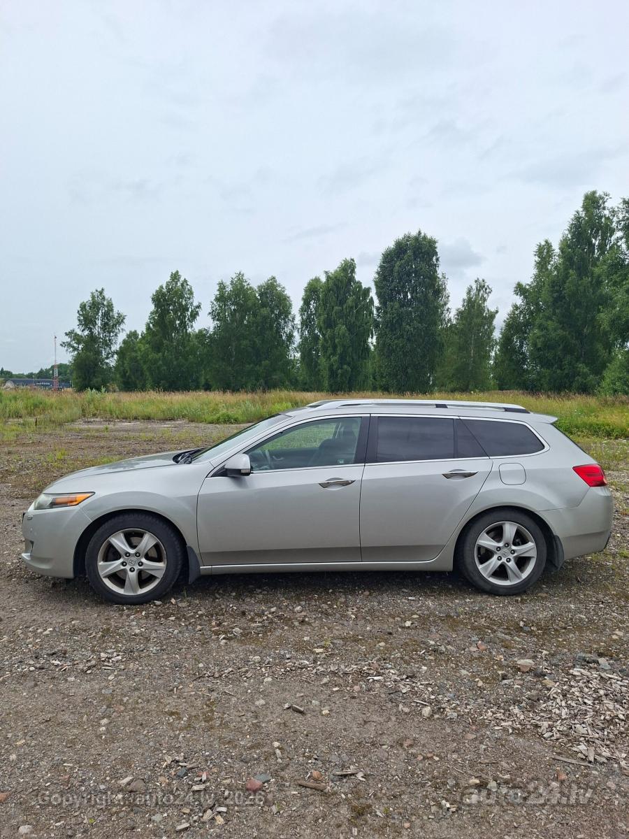 Pelēks Honda Accord 2009 Tallina, ar dzinēja tilpumu 2.40 L un nobraukumu 233 tūkst. km par 6290 €, foto 4 vietnē AUTOMOTO.COM.LV