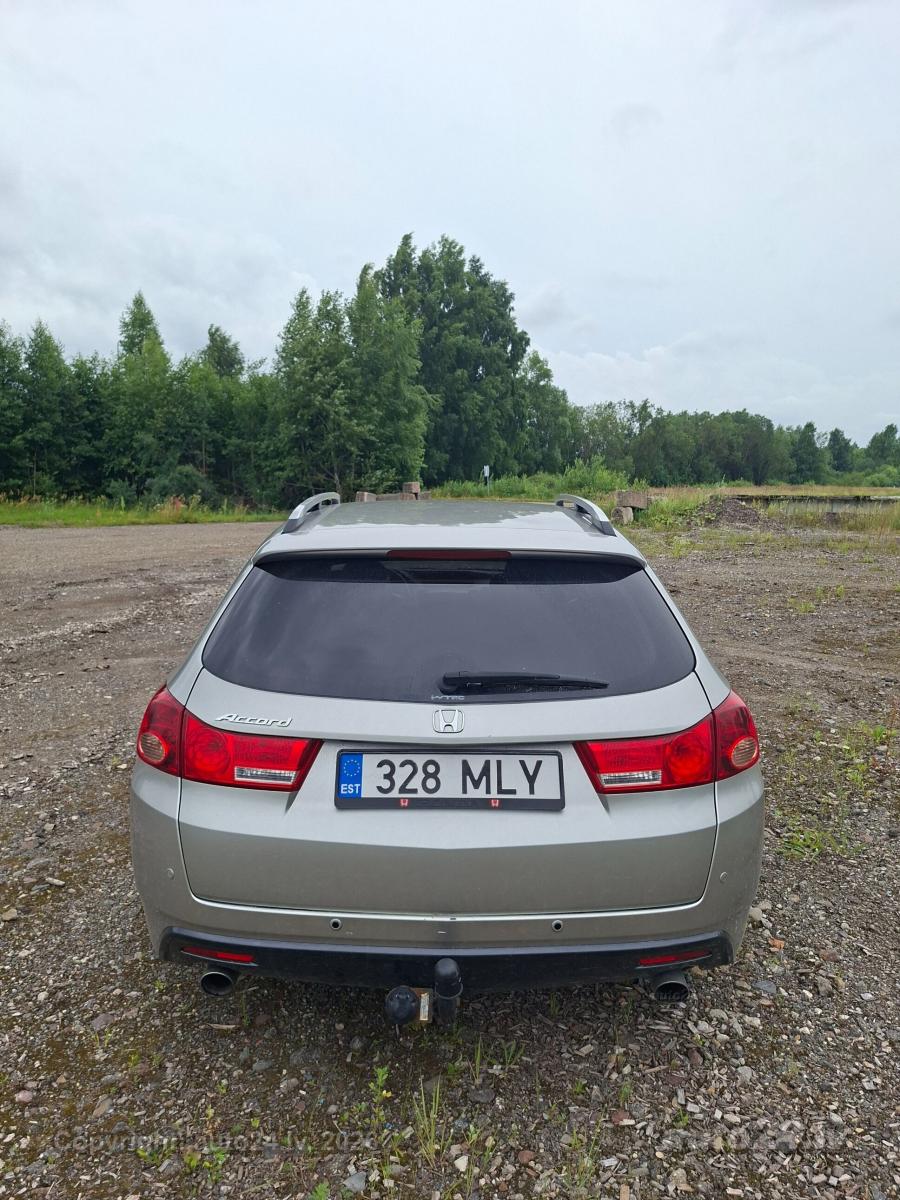 Pelēks Honda Accord 2009 Tallina, ar dzinēja tilpumu 2.40 L un nobraukumu 233 tūkst. km par 6290 €, foto 6 vietnē AUTOMOTO.COM.LV