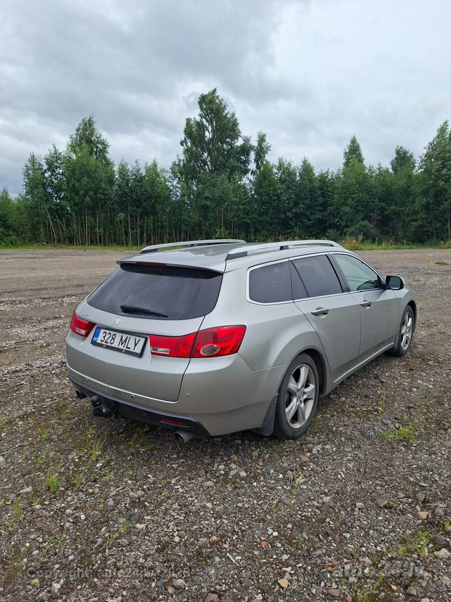 Pelēks Honda Accord 2009 Tallina, ar dzinēja tilpumu 2.40 L un nobraukumu 233 tūkst. km par 6290 €, foto 7 vietnē AUTOMOTO.COM.LV