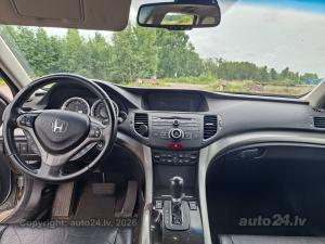 Pelēks Honda Accord 2009 Tallina, ar dzinēja tilpumu 2.40 L un nobraukumu 233 tūkst. km par 6290 €, foto 10 vietnē AUTOMOTO.COM.LV