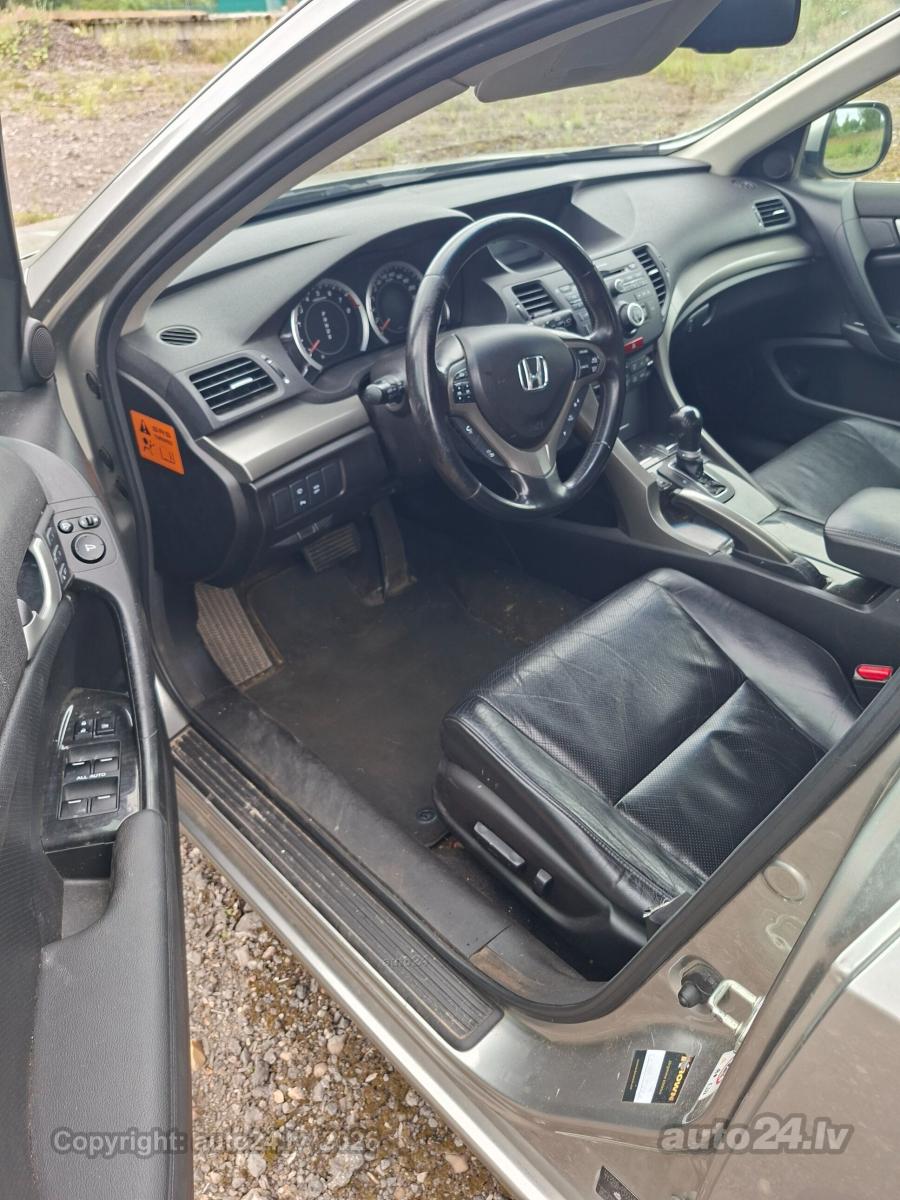 Pelēks Honda Accord 2009 Tallina, ar dzinēja tilpumu 2.40 L un nobraukumu 233 tūkst. km par 6290 €, foto 11 vietnē AUTOMOTO.COM.LV