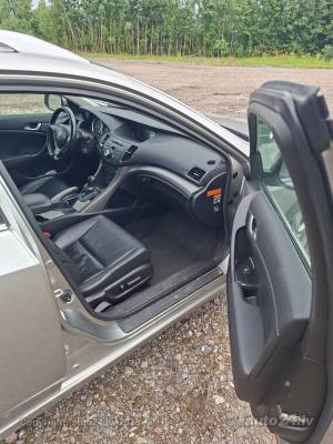 Pelēks Honda Accord 2009 Tallina, ar dzinēja tilpumu 2.40 L un nobraukumu 233 tūkst. km par 6290 €, foto 14 vietnē AUTOMOTO.COM.LV