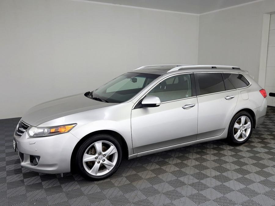 Grey Honda Accord 2009 in Tallinn, with an engine capacity of 2.20 L and mileage of 333 thousand km for 1799 €, photo 10 on AUTOMOTO.COM.LV