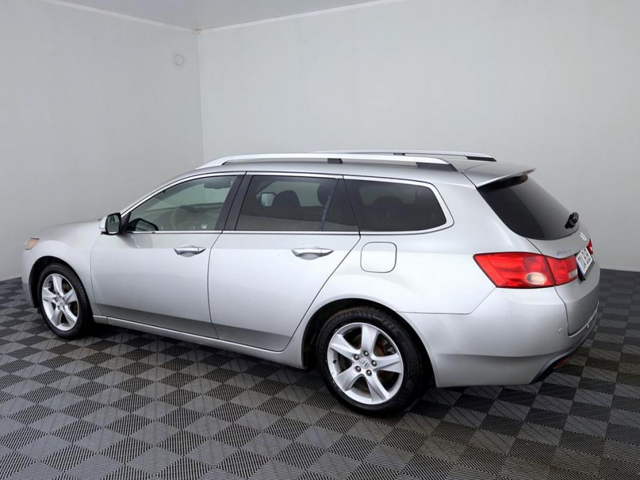 Grey Honda Accord 2009 in Tallinn, with an engine capacity of 2.20 L and mileage of 333 thousand km for 1799 €, photo 12 on AUTOMOTO.COM.LV