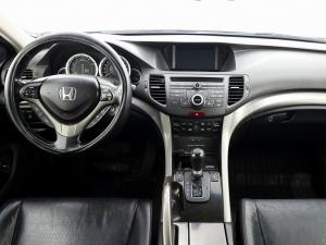 Grey Honda Accord 2009 in Tallinn, with an engine capacity of 2.20 L and mileage of 333 thousand km for 1799 €, photo 13 on AUTOMOTO.COM.LV