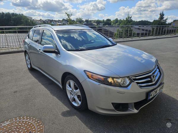 Pelēks Honda Accord 2009 Plungė, ar dzinēja tilpumu 2.20 L un nobraukumu 377 tūkst. km par 3200 €, foto 2 vietnē AUTOMOTO.COM.LV