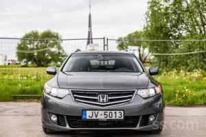 Grey Honda Accord 2010 in Riga, with an engine capacity of 2.20 L and mileage of 346 thousand km for 4990 €, photo 4 on AUTOMOTO.COM.LV