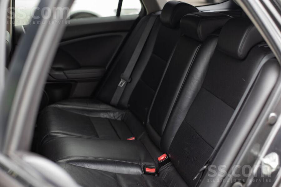Grey Honda Accord 2010 in Riga, with an engine capacity of 2.20 L and mileage of 346 thousand km for 4990 €, photo 12 on AUTOMOTO.COM.LV