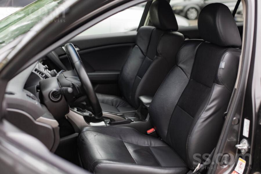 Grey Honda Accord 2010 in Riga, with an engine capacity of 2.20 L and mileage of 346 thousand km for 4990 €, photo 13 on AUTOMOTO.COM.LV