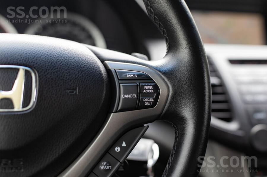 Grey Honda Accord 2010 in Riga, with an engine capacity of 2.20 L and mileage of 346 thousand km for 4990 €, photo 20 on AUTOMOTO.COM.LV