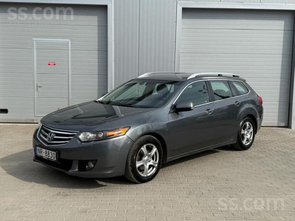 Pelēks Honda Accord 2010 Rīga, ar dzinēja tilpumu 2.20 L un nobraukumu 305 tūkst. km par 3000 €, foto 1 vietnē AUTOMOTO.COM.LV