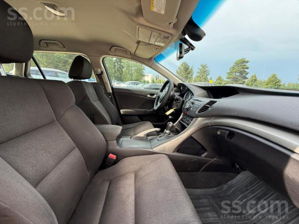 Pelēks Honda Accord 2010 Rīga, ar dzinēja tilpumu 2.20 L un nobraukumu 305 tūkst. km par 3000 €, foto 8 vietnē AUTOMOTO.COM.LV