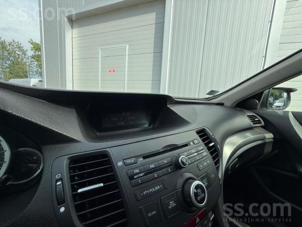 Pelēks Honda Accord 2010 Rīga, ar dzinēja tilpumu 2.20 L un nobraukumu 305 tūkst. km par 3000 €, foto 10 vietnē AUTOMOTO.COM.LV