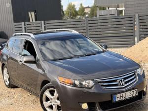 Grey Honda Accord 2010 in Vilnius, with an engine capacity of 2.20 L and mileage of 310 thousand km for 3700 €, photo 3 on AUTOMOTO.COM.LV