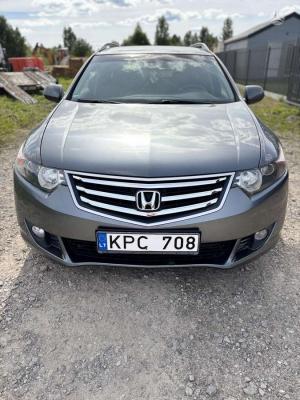 Pelēks Honda Accord 2010 Šauļi, ar dzinēja tilpumu 2.20 L un nobraukumu 313 tūkst. km par 3000 €, foto  vietnē AUTOMOTO.COM.LV