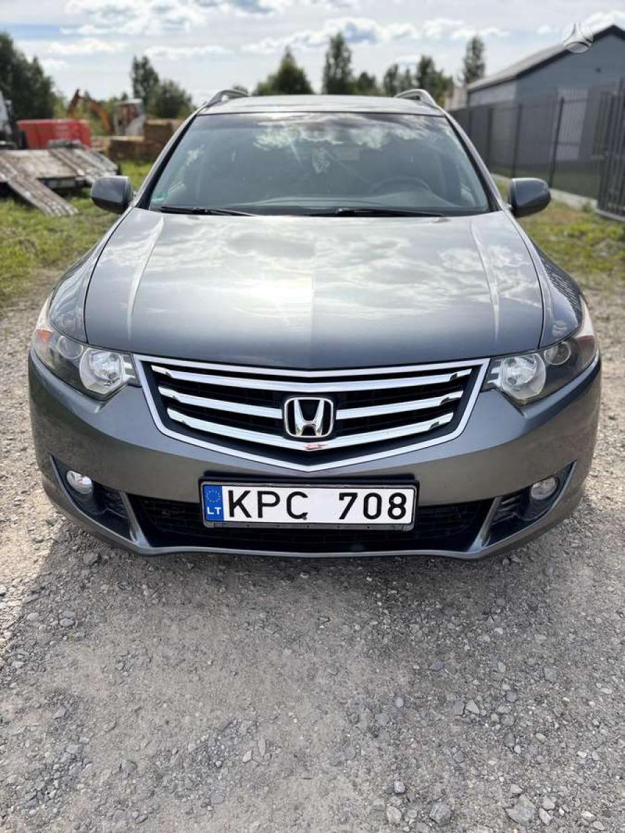 Pelēks Honda Accord 2010 Šauļi, ar dzinēja tilpumu 2.20 L un nobraukumu 313 tūkst. km par 3000 €, foto 1 vietnē AUTOMOTO.COM.LV