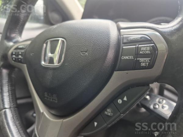 Pelēks Honda Accord 2010 Rīga, ar dzinēja tilpumu 2.20 L un nobraukumu 300 tūkst. km par 800 €, foto 9 vietnē AUTOMOTO.COM.LV