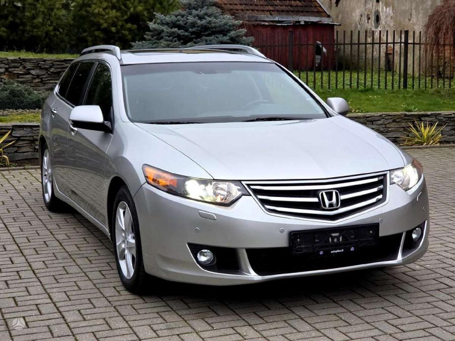 Pelēks Honda Accord 2011 Kėdainiai, ar dzinēja tilpumu 2.20 L un nobraukumu 173 tūkst. km par 4200 €, foto 1 vietnē AUTOMOTO.COM.LV