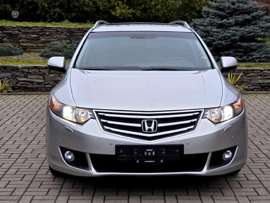 Pelēks Honda Accord 2011 Kėdainiai, ar dzinēja tilpumu 2.20 L un nobraukumu 173 tūkst. km par 4200 €, foto 2 vietnē AUTOMOTO.COM.LV