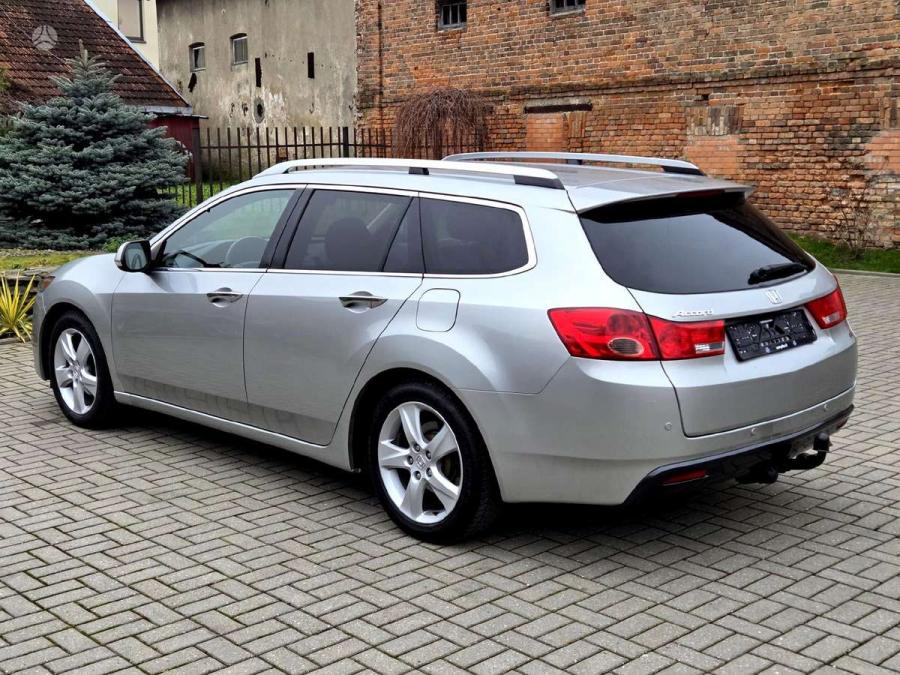Pelēks Honda Accord 2011 Kėdainiai, ar dzinēja tilpumu 2.20 L un nobraukumu 173 tūkst. km par 4200 €, foto 7 vietnē AUTOMOTO.COM.LV