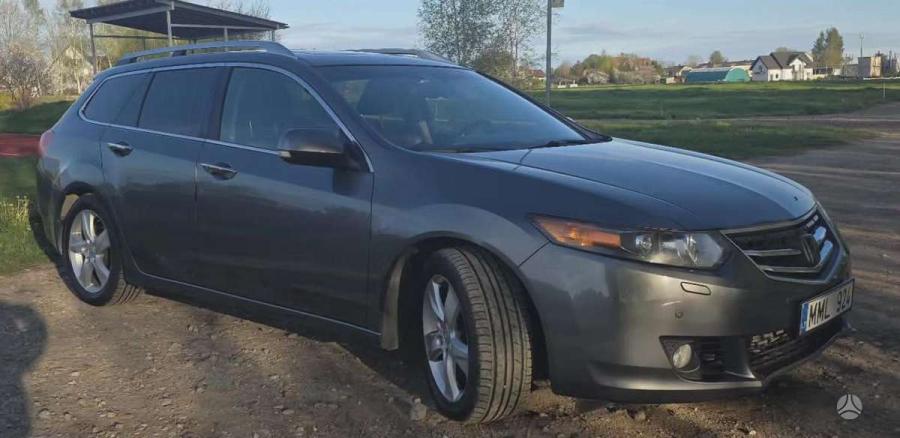 Pelēks Honda Accord 2011 Kretinga, ar dzinēja tilpumu 2.20 L un nobraukumu 362 tūkst. km par 4500 €, foto 3 vietnē AUTOMOTO.COM.LV