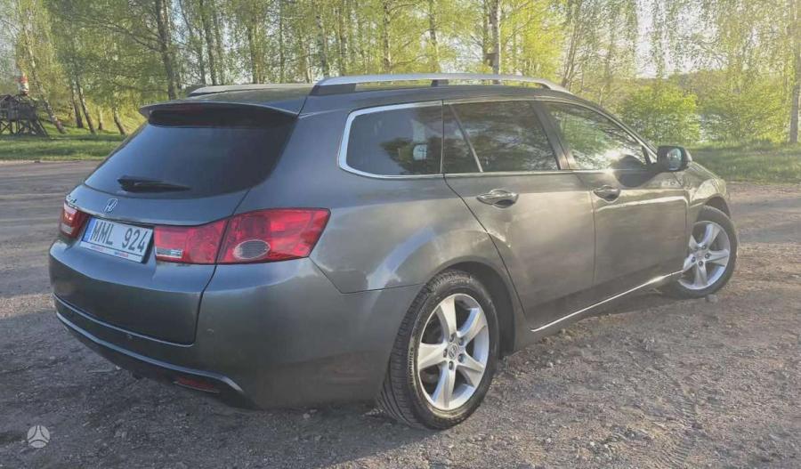Pelēks Honda Accord 2011 Kretinga, ar dzinēja tilpumu 2.20 L un nobraukumu 362 tūkst. km par 4500 €, foto 4 vietnē AUTOMOTO.COM.LV