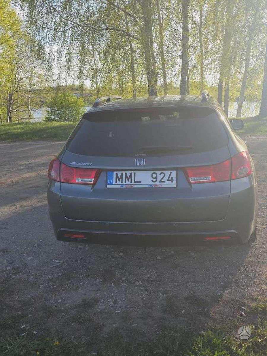 Pelēks Honda Accord 2011 Kretinga, ar dzinēja tilpumu 2.20 L un nobraukumu 362 tūkst. km par 4500 €, foto 6 vietnē AUTOMOTO.COM.LV