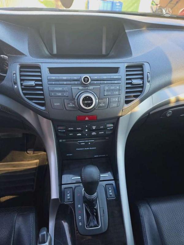Grey Honda Accord 2011 in Kretinga, with an engine capacity of 2.20 L and mileage of 362 thousand km for 4500 €, photo 7 on AUTOMOTO.COM.LV