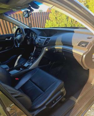 Pelēks Honda Accord 2011 Kretinga, ar dzinēja tilpumu 2.20 L un nobraukumu 362 tūkst. km par 4500 €, foto 9 vietnē AUTOMOTO.COM.LV