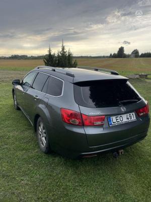 Grey Honda Accord 2011 in Kaunas, with an engine capacity of 2.20 L and mileage of 306 thousand km for 4200 €, photo 5 on AUTOMOTO.COM.LV