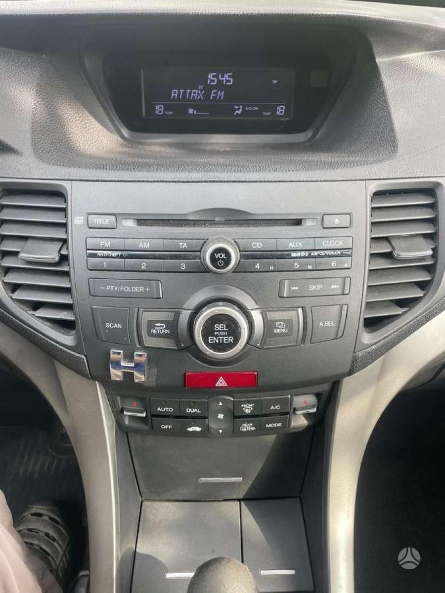 Grey Honda Accord 2011 in Kaunas, with an engine capacity of 2.20 L and mileage of 306 thousand km for 4200 €, photo 13 on AUTOMOTO.COM.LV