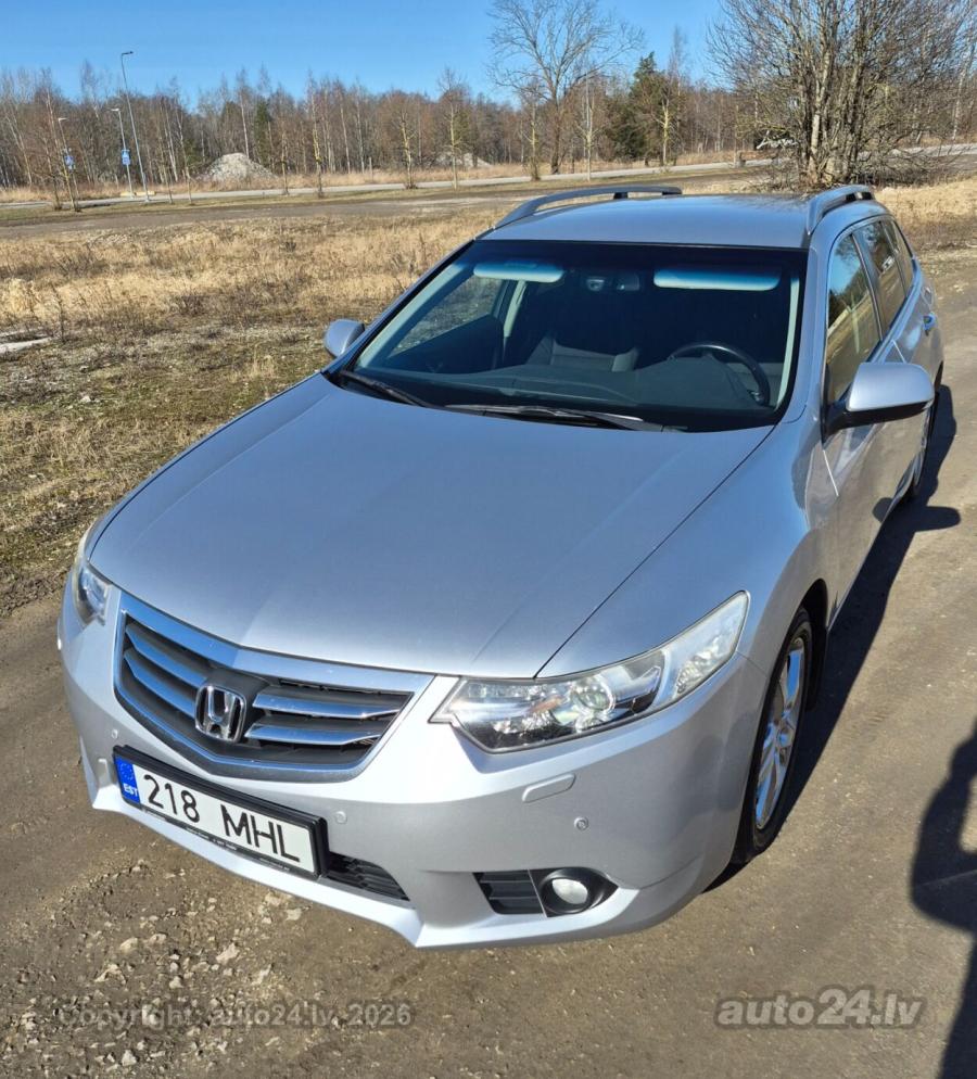 Grey Honda Accord 2012 in Tallinn, with an engine capacity of 2.00 L and mileage of 166 thousand km for 6490 €, photo 1 on AUTOMOTO.COM.LV