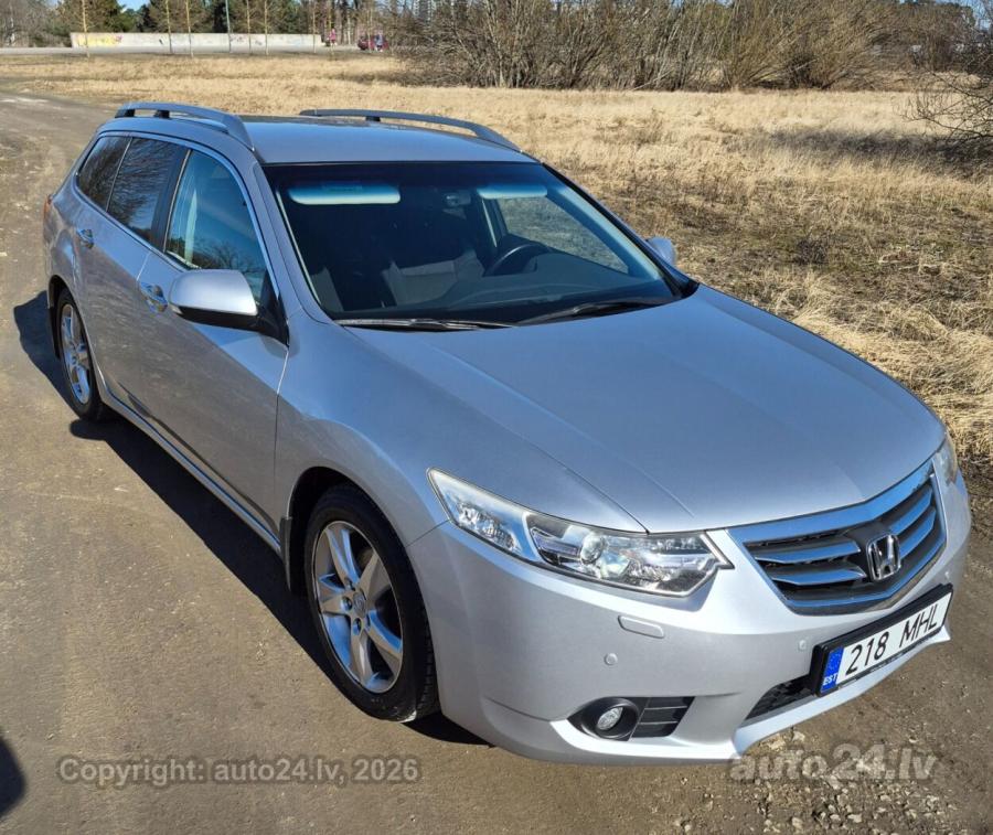Grey Honda Accord 2012 in Tallinn, with an engine capacity of 2.00 L and mileage of 166 thousand km for 6490 €, photo 3 on AUTOMOTO.COM.LV