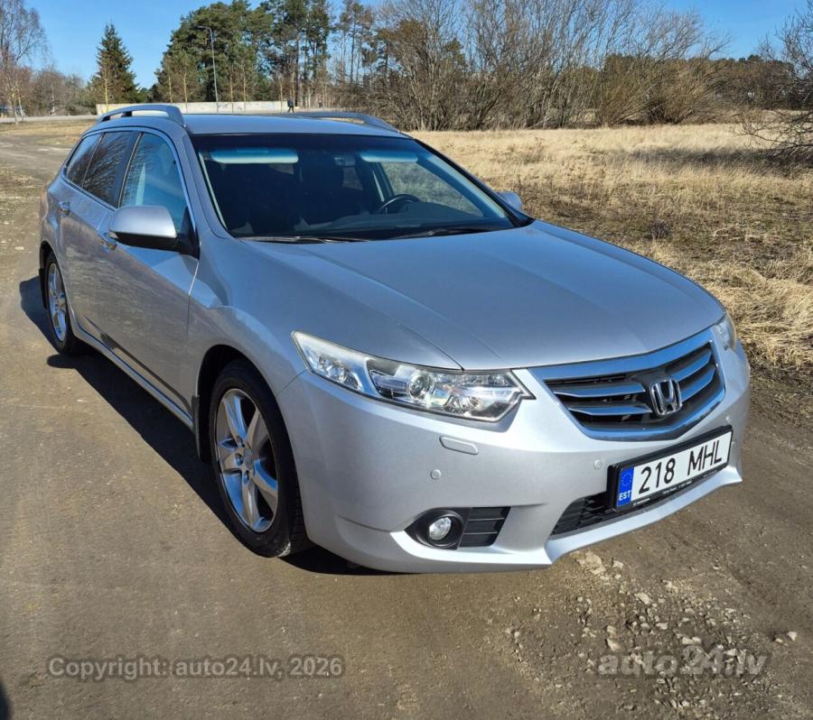 Grey Honda Accord 2012 in Tallinn, with an engine capacity of 2.00 L and mileage of 166 thousand km for 6490 €, photo 8 on AUTOMOTO.COM.LV