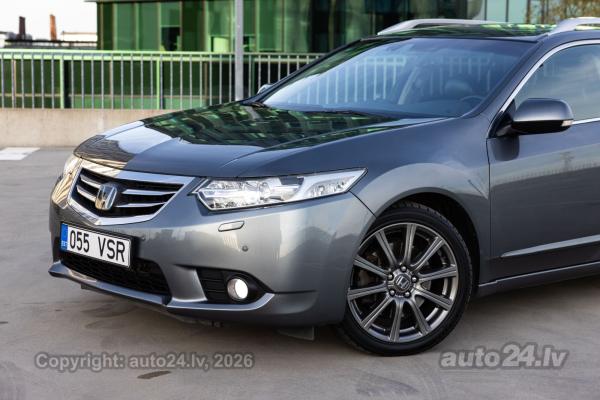 Pelēks Honda Accord 2012 Tallina, ar dzinēja tilpumu 2.40 L un nobraukumu 187 tūkst. km par 8900 €, foto 2 vietnē AUTOMOTO.COM.LV