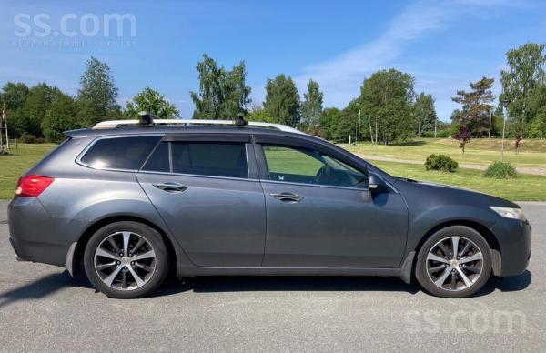 Pelēks Honda Accord 2012 Rīga, ar dzinēja tilpumu 2.40 L un nobraukumu 276 tūkst. km par 5200 €, foto 3 vietnē AUTOMOTO.COM.LV