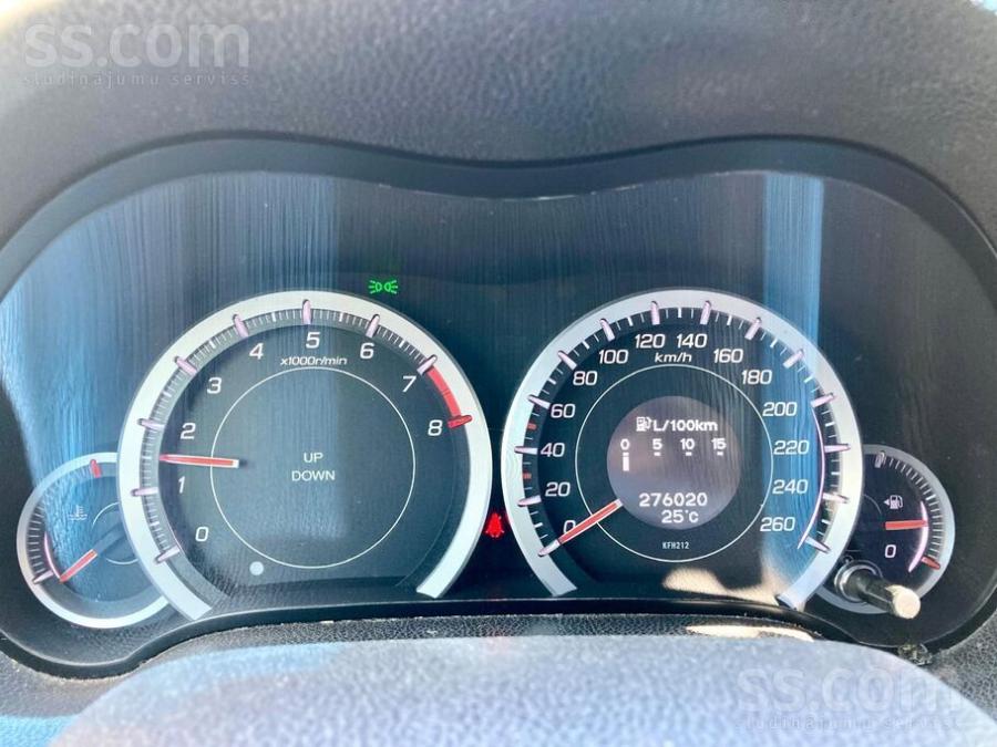 Grey Honda Accord 2012 in Riga, with an engine capacity of 2.40 L and mileage of 276 thousand km for 5200 €, photo 10 on AUTOMOTO.COM.LV