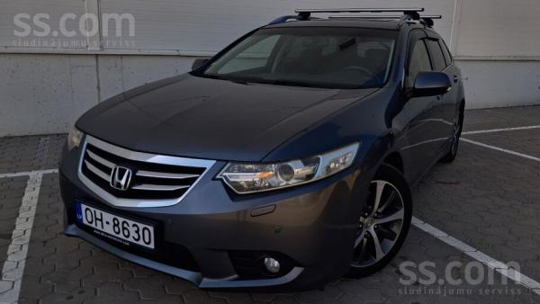 Pelēks Honda Accord 2012 Rīga, ar dzinēja tilpumu 2.40 L un nobraukumu 276 tūkst. km par 5400 €, foto 2 vietnē AUTOMOTO.COM.LV