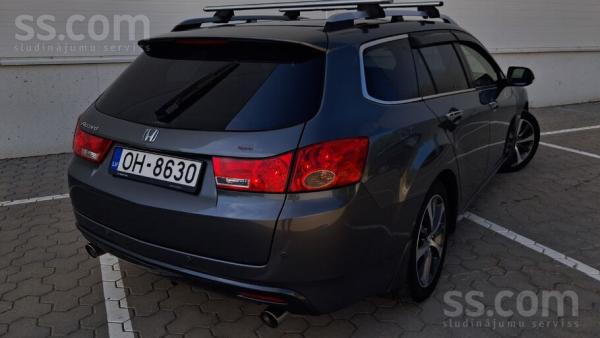 Pelēks Honda Accord 2012 Rīga, ar dzinēja tilpumu 2.40 L un nobraukumu 276 tūkst. km par 5400 €, foto 5 vietnē AUTOMOTO.COM.LV