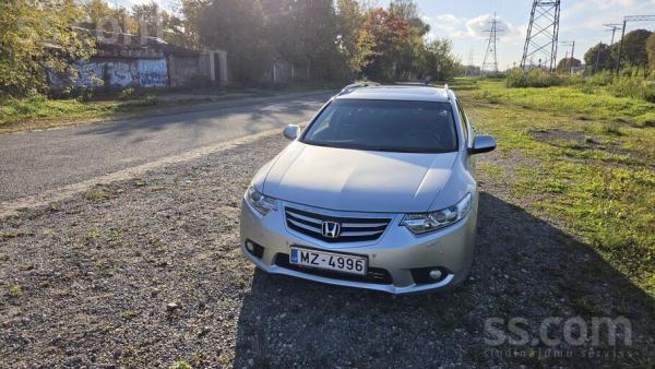 Grey Honda Accord 2012 in Riga, with an engine capacity of 2.40 L and mileage of 251 thousand km for 4500 €, photo 11 on AUTOMOTO.COM.LV