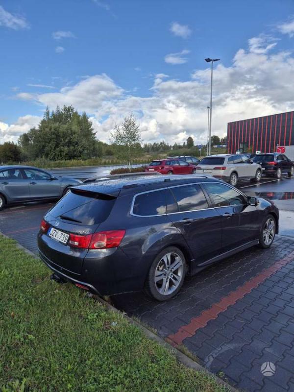 Honda Accord 2012 Viļņa vietnē Pelēks Honda Accord 2012 Viļņa, ar dzinēja tilpumu 2.20 L un nobraukumu 282 tūkst. km par 6800 €, foto 6 vietnē AUTOMOTO.COM.LV